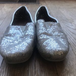 Toms | Shoes | Toms Silver Glitter Sparkle Slip On Shoes Size 6 | Poshmark